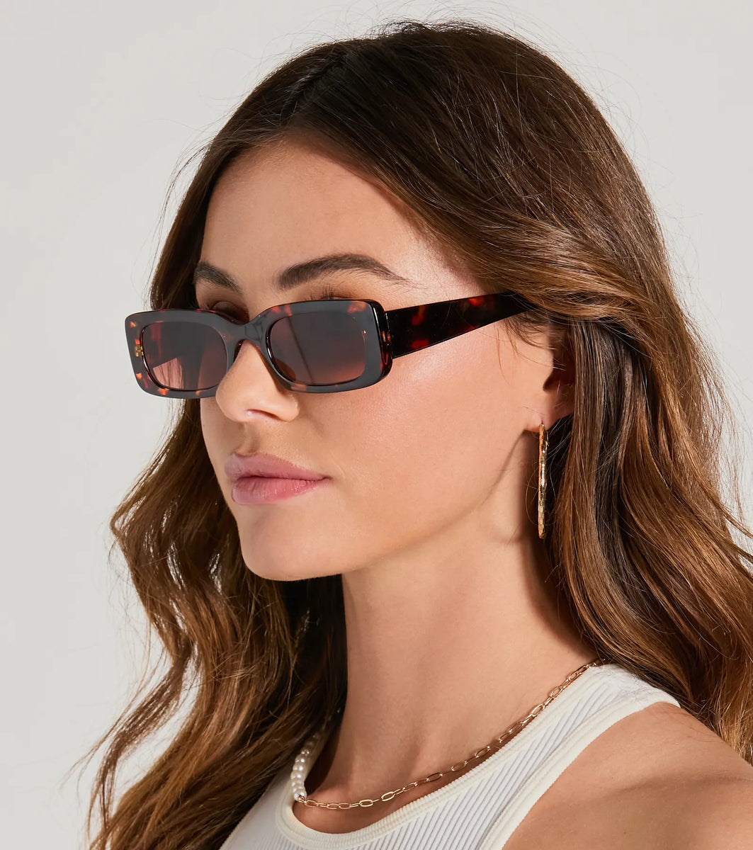 Classic Trendsetter Rectangle Sunglasses & Windsor