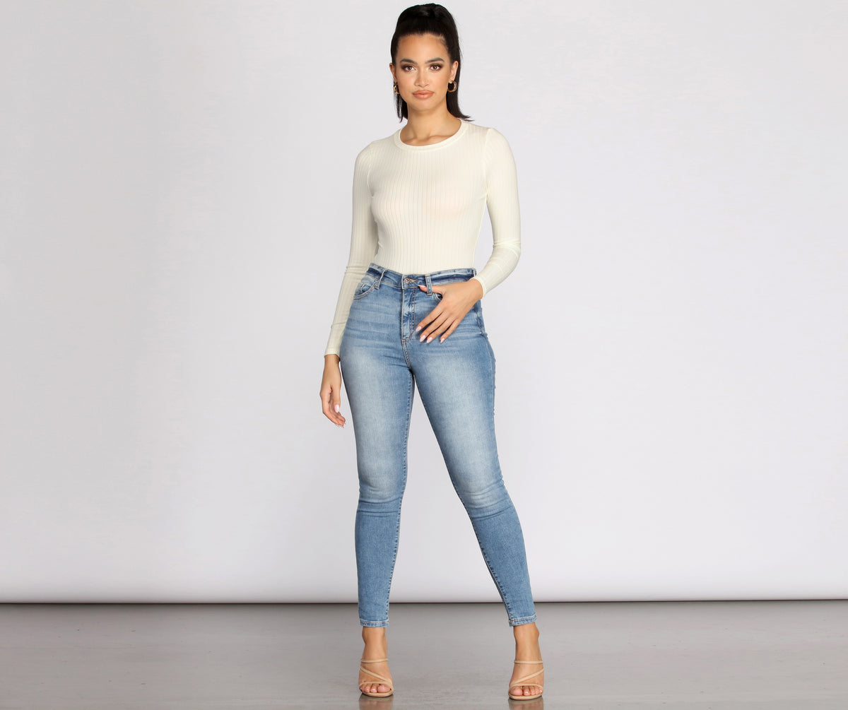 Feeling Basic Crew Neck Top & Windsor