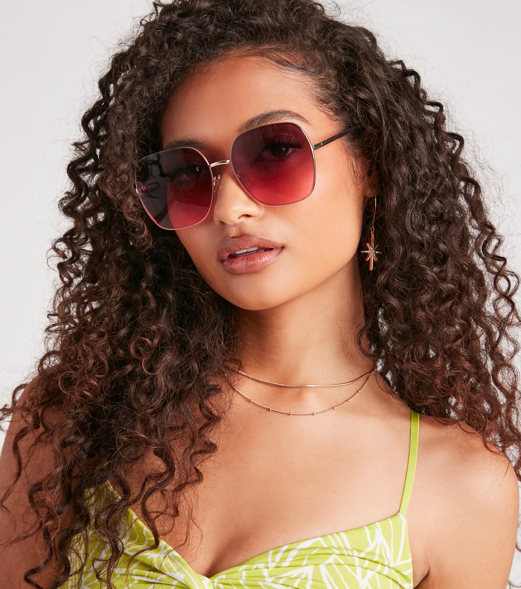 Smoke And Mirrors Square Sunglasses & Windsor