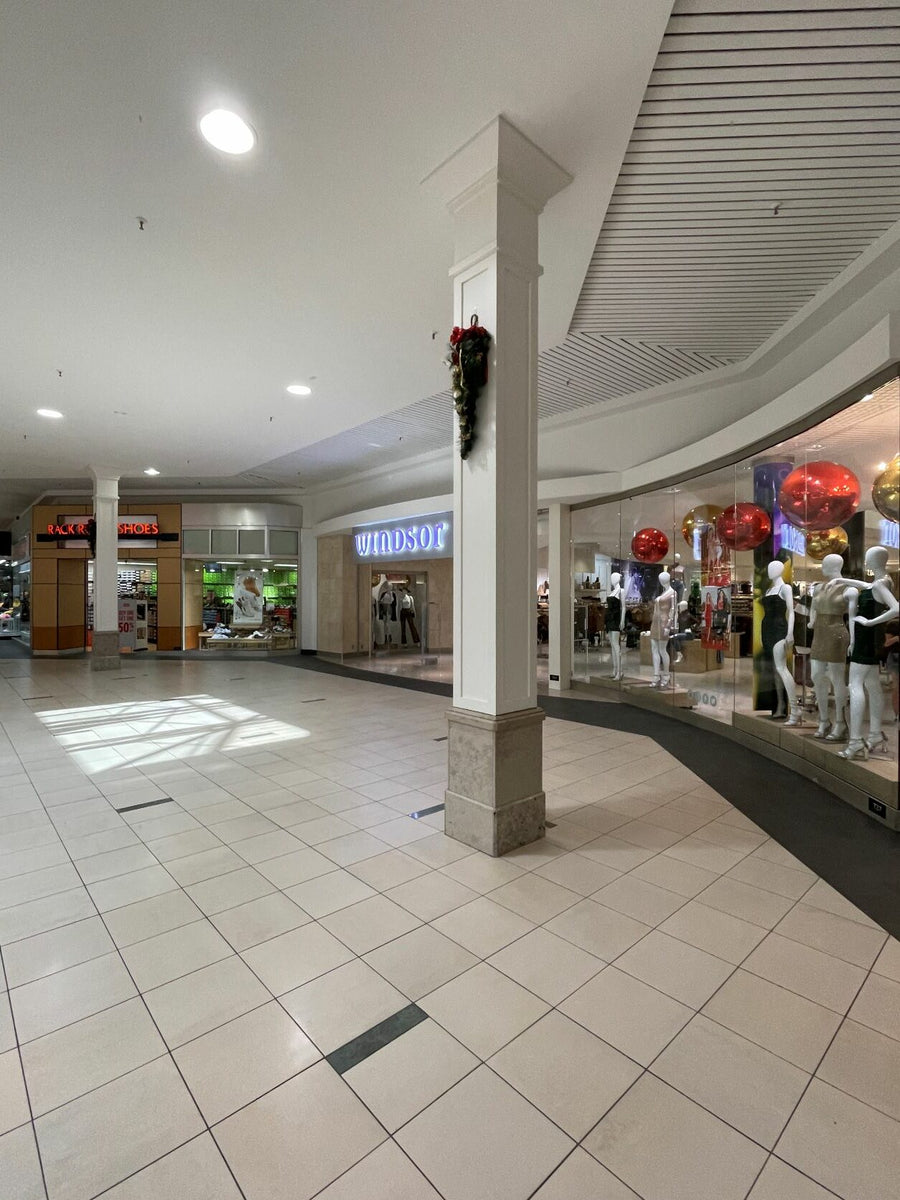 Windsor Fashions opens store at Melbourne Square Mall in Melbourne, FL
