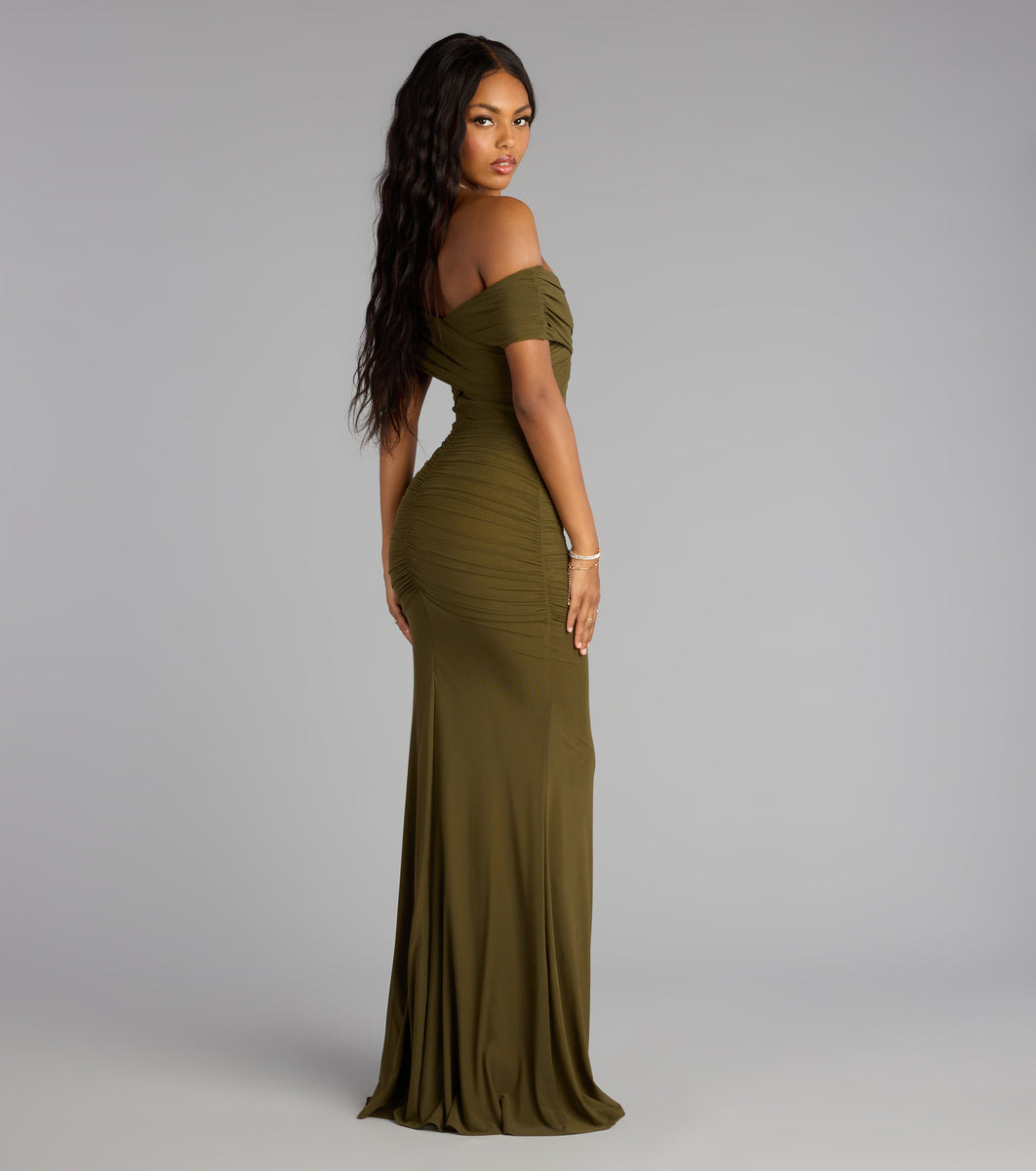 Allison Off-The-Shoulder Mermaid Formal Dress & Windsor
