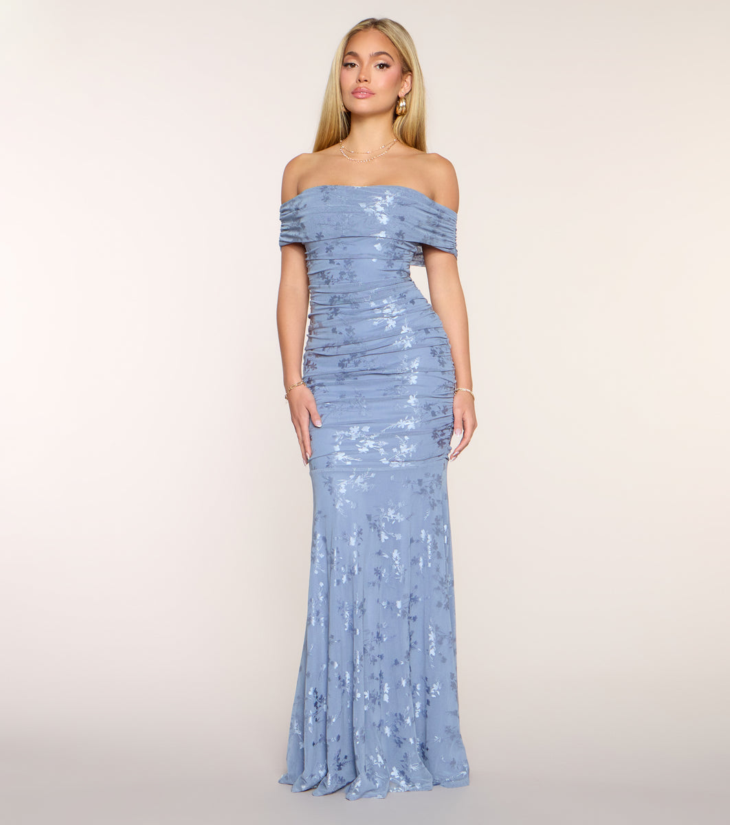 Sierra Lace Mermaid Formal Dress & Windsor
