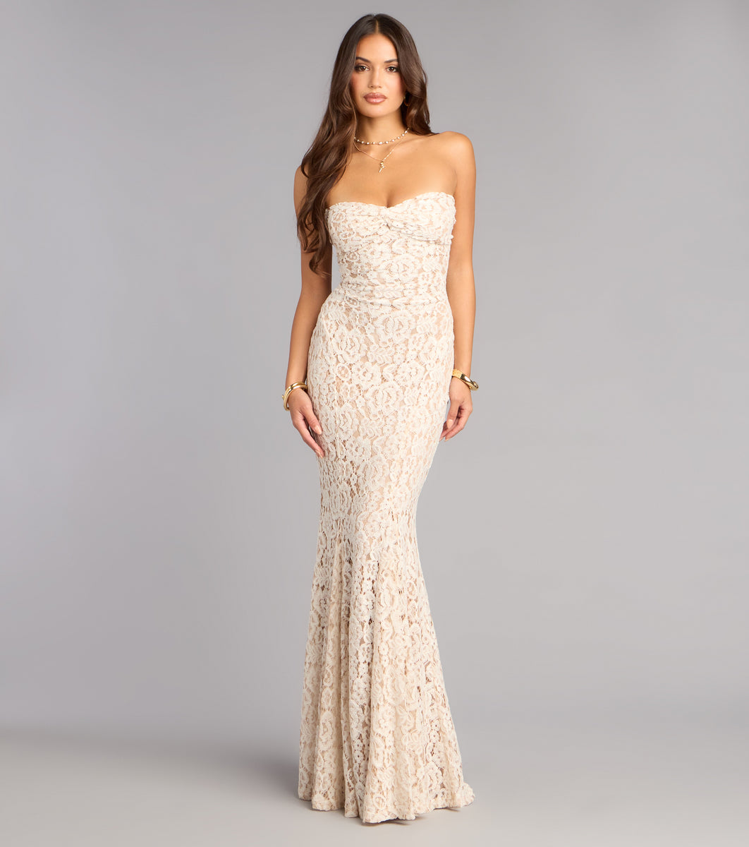 Isabelle Lace Sweetheart Mermaid Formal Dress & Windsor
