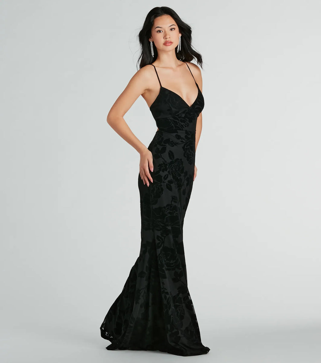 Aly Formal Floral Velvet Lace-Up Mermaid Dress & Windsor