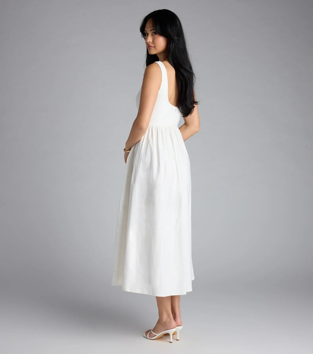 Weekend Chic Sleeveless Midi Dress & Windsor