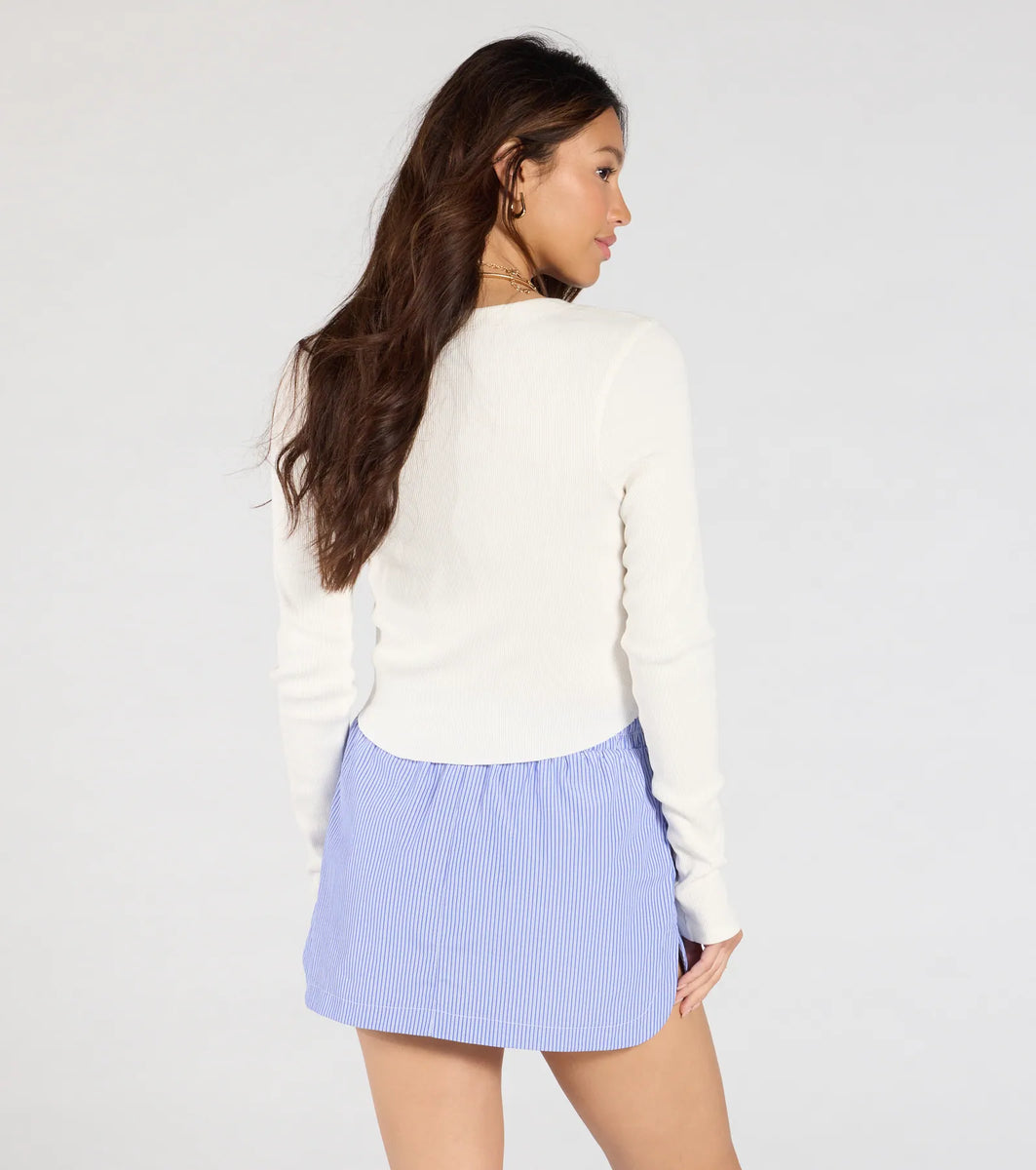 Cute Guarantee Long Sleeve Henley Crop Top & Windsor