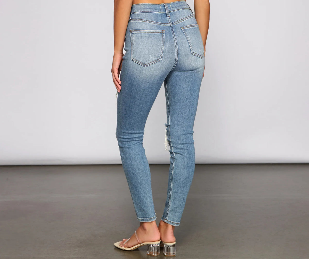 Bella Super High-Rise Destructed Skinny Jeans & Windsor