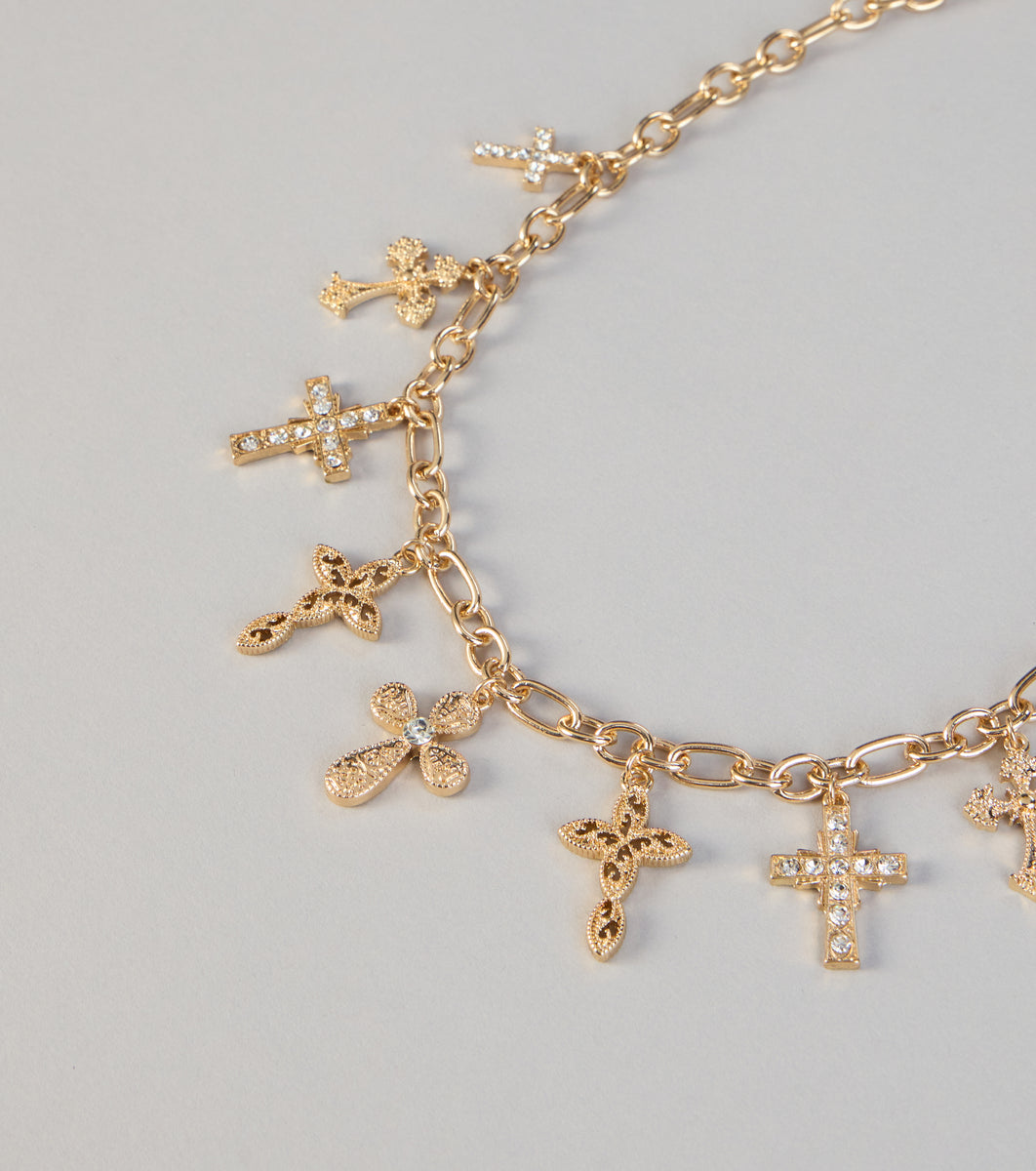 Faith Mode Cross Charm Necklace & Windsor