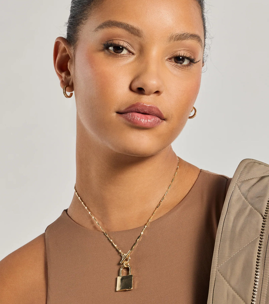 Glam Secret Lock Pendant Charm Necklace & Windsor