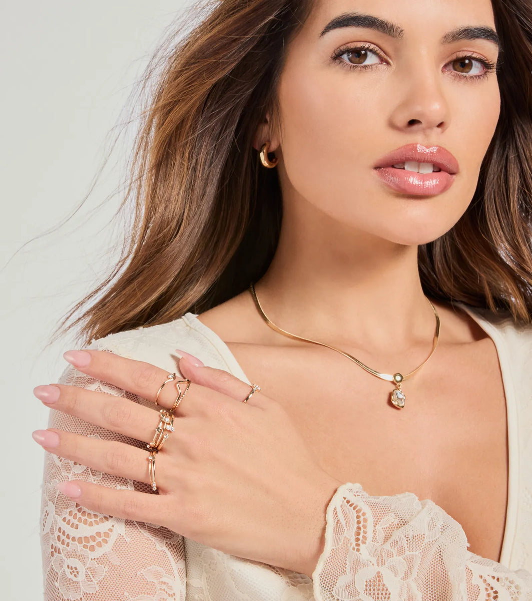 Sleek Trend Rhinestone Multi Ring Pack & Windsor