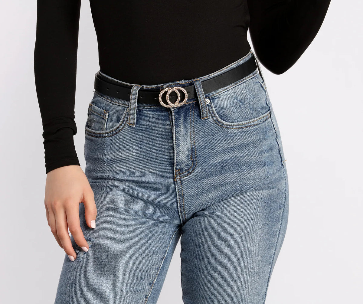 A Sparkling Finish Dainty Double O-Ring Belt & Windsor