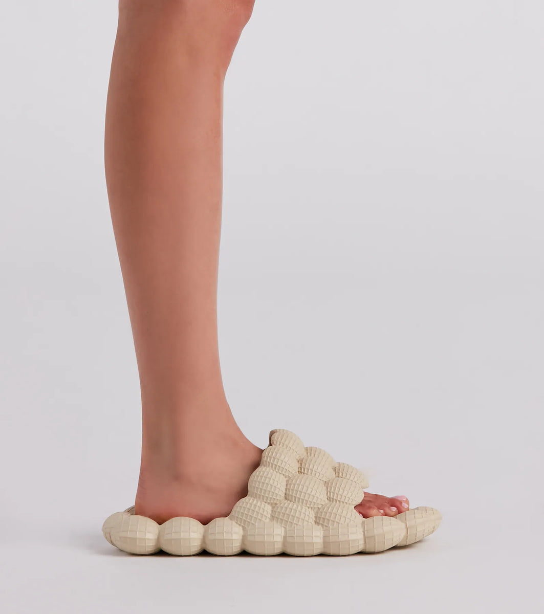 Treat Your Feet Foam Bubble Slides & Windsor