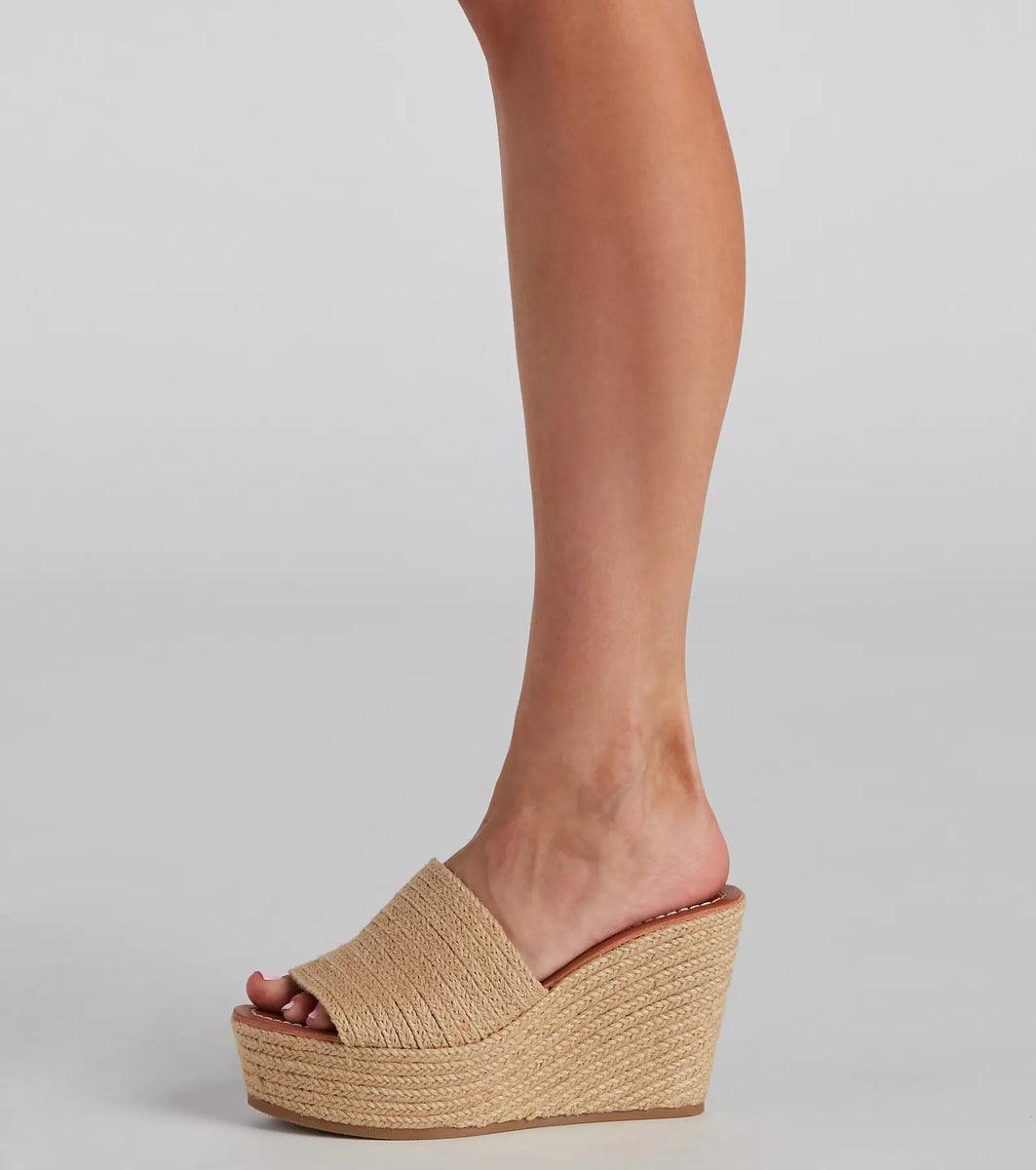 Summertime Chic Straw Wedges & Windsor