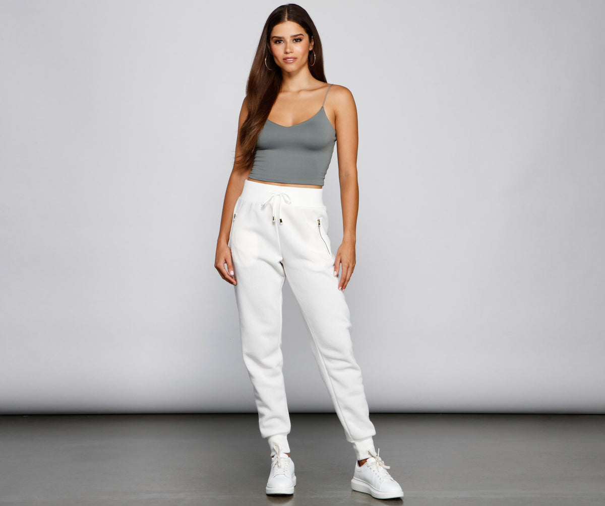Basic Essential V-Neck Crop Top & Windsor