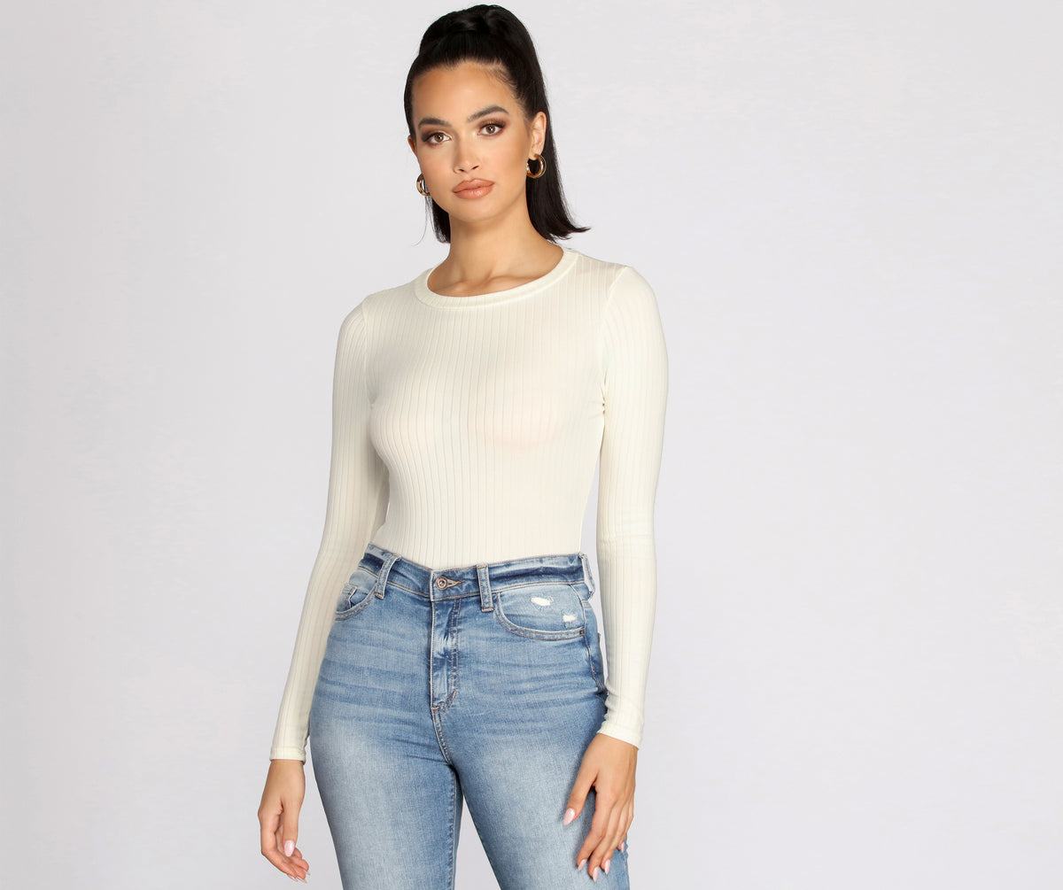 Feeling Basic Crew Neck Top & Windsor