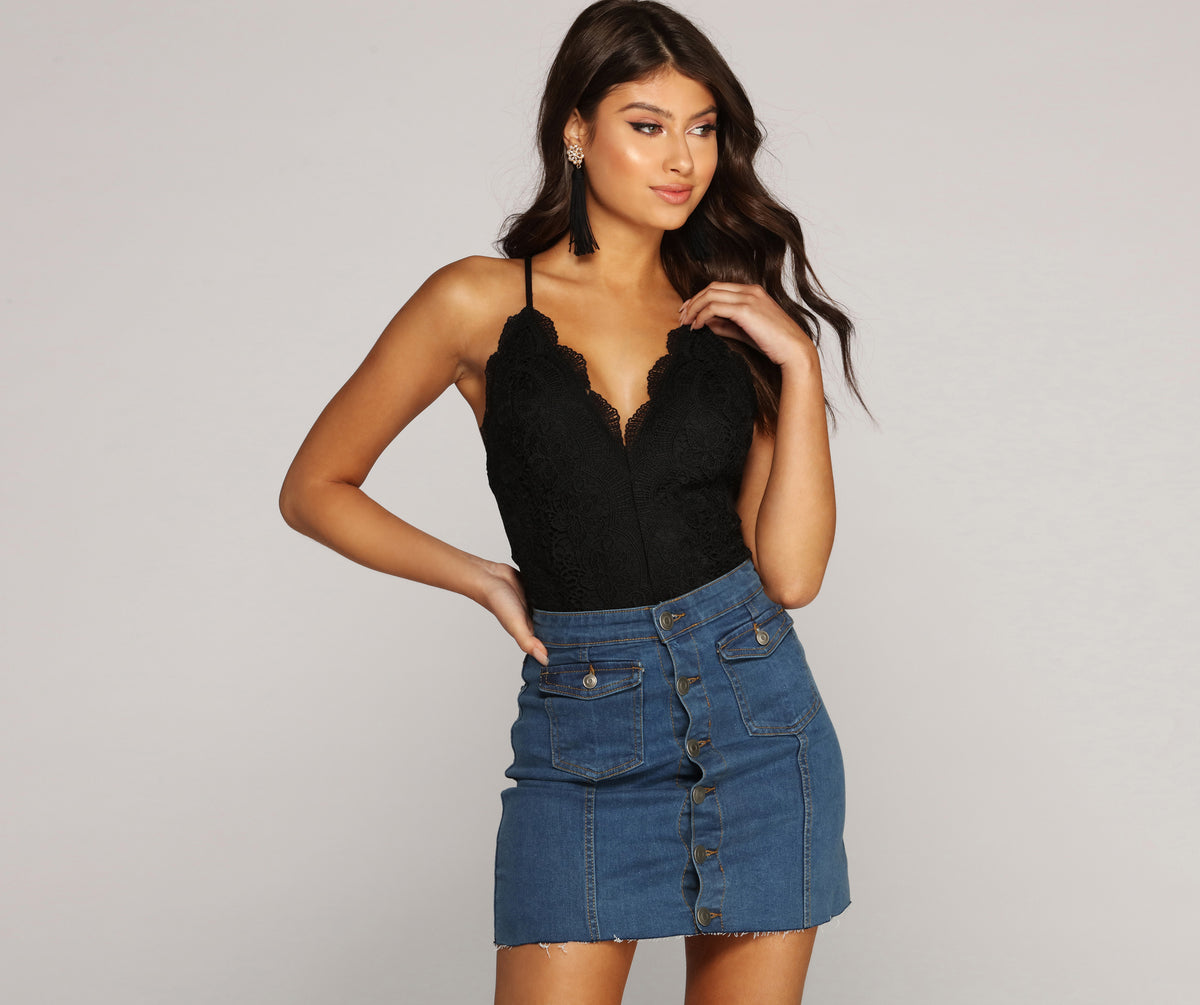 Scalloped Lace Bodysuit & Windsor