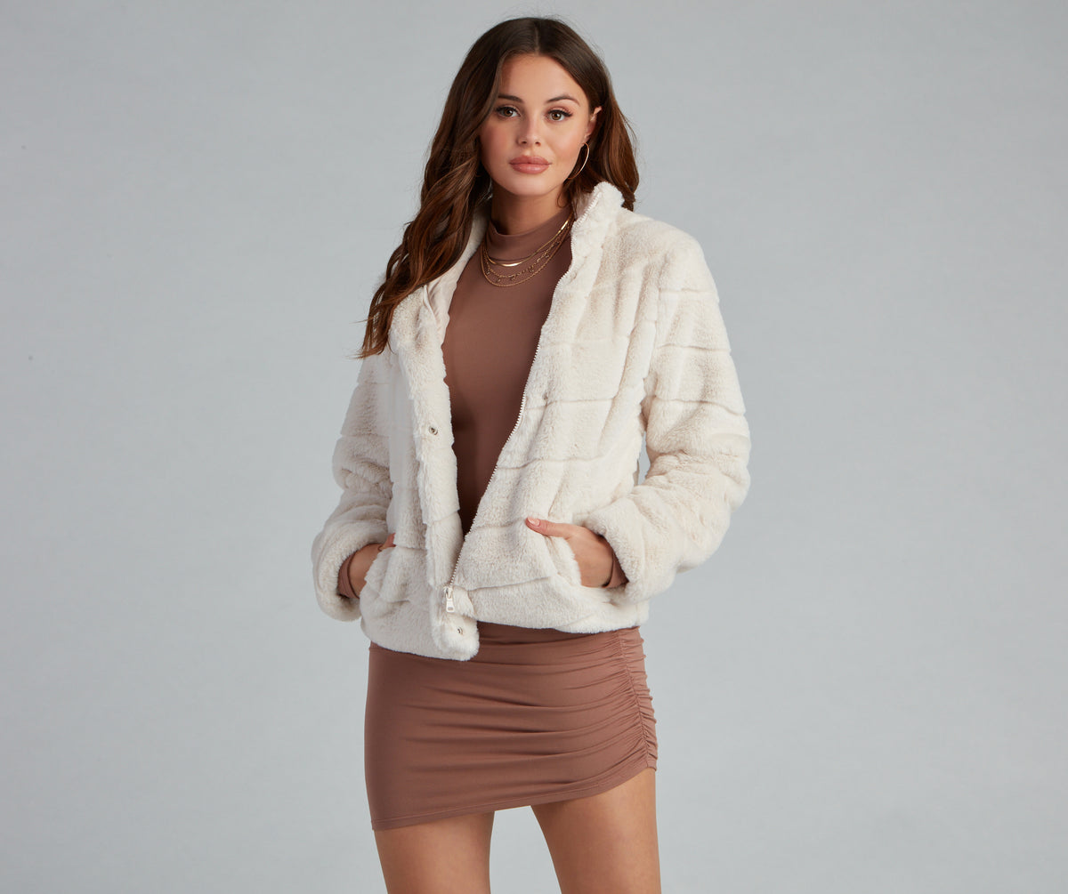 Trendy Illusion Stripe Faux Fur Jacket & Windsor