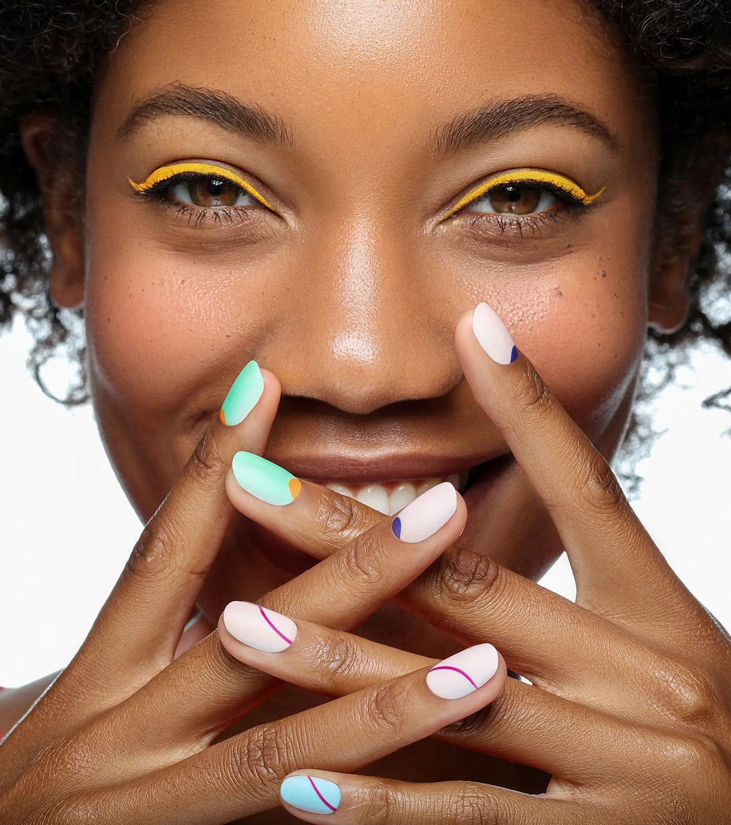 Chasing Rainbows Press On Nail Kit & Windsor