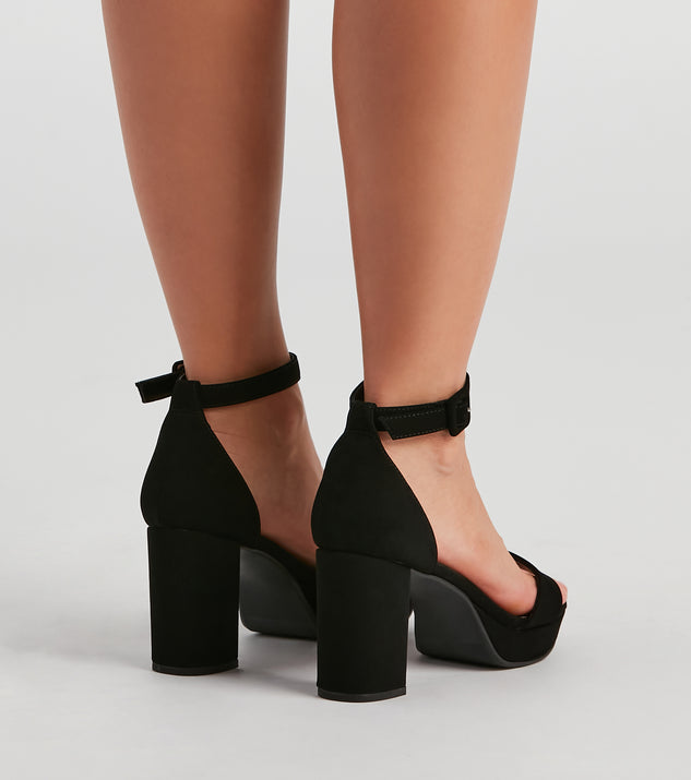 Styles Like A Charm Basic Block Heels & Windsor