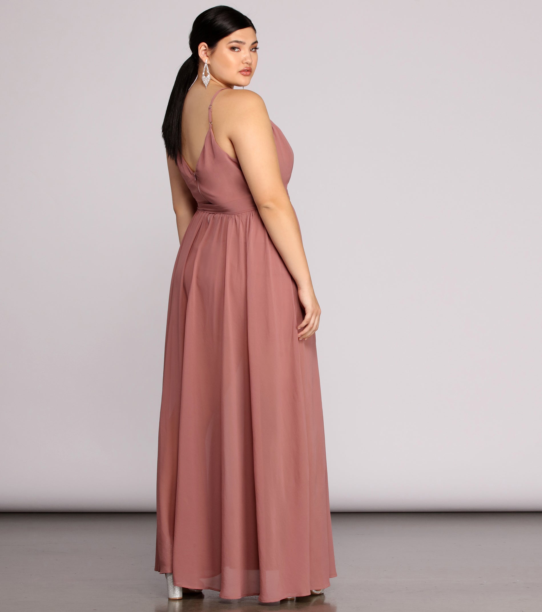 Plus Helena Formal Sleeveless Chiffon Dress & Windsor