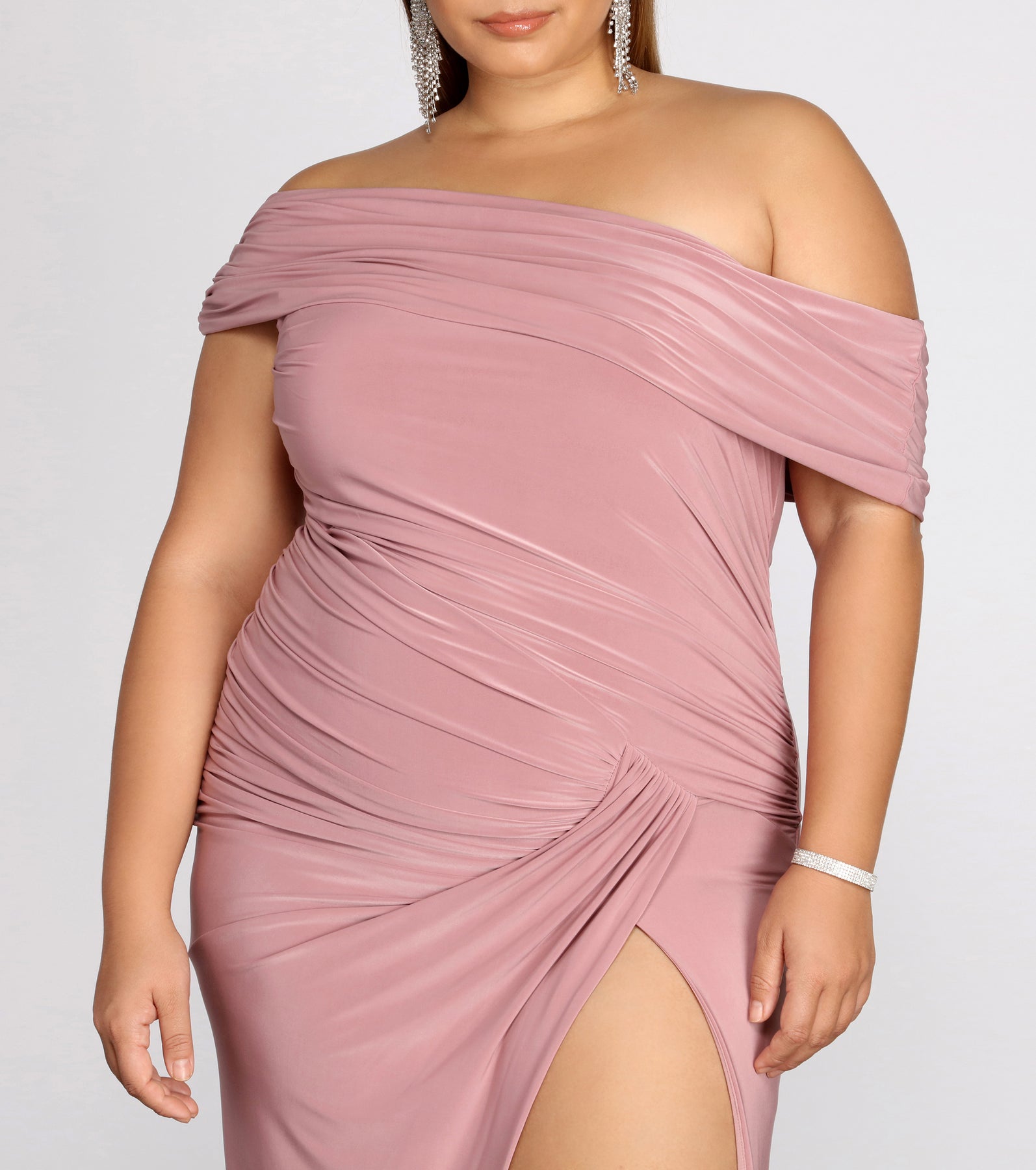 Plus Kaleigh Off Shoulder Dress & Windsor